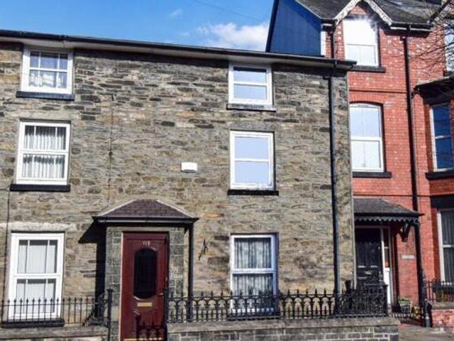 Ivy House, High Street, 3 Bedroom Terraced