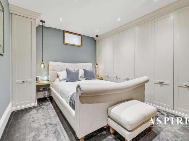 Ivy House, High Street, Rayleigh, SS6