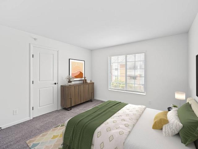 Ivy Hills Living Spaces 2 Bedroom Apartment for Rent at 7401 Pondview Pl, Newtown, OH 45244 Newtown