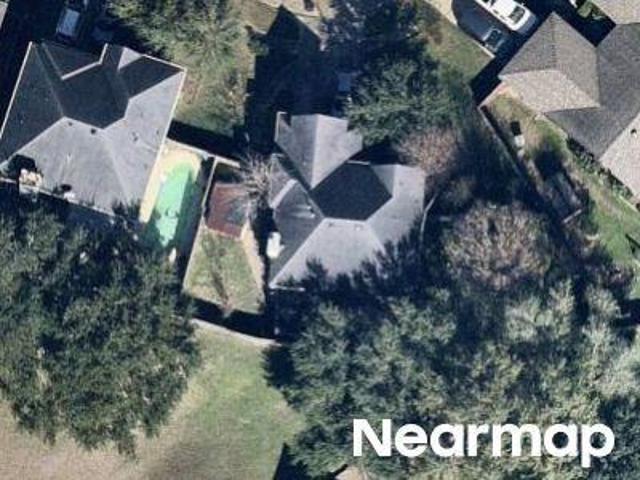 Ivy Oaks Ln