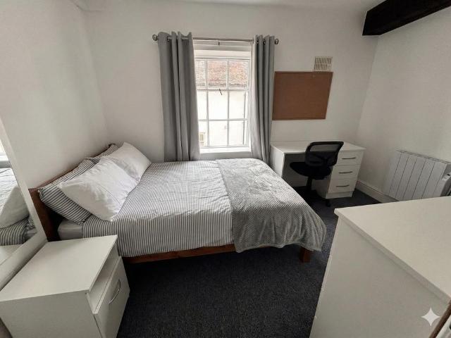 Ivy Lane, Canterbury CT1 3 bed house to rent £1,575 pcm £363 pw