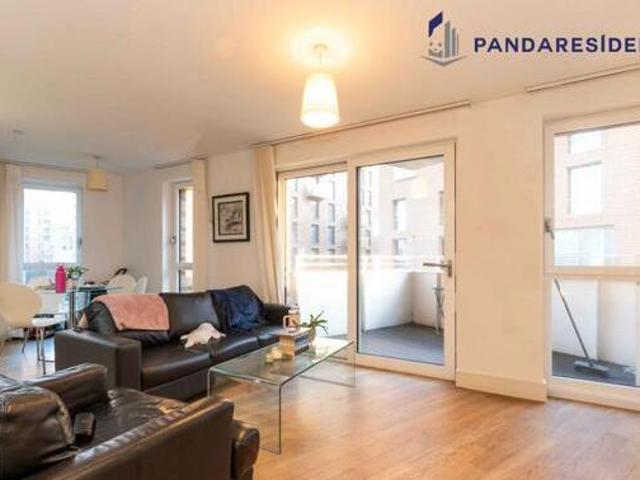 Ivy Point, Hannaford Walk, 2 Bedroom Flat