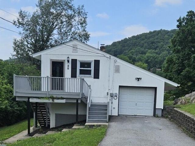 Ivy Pl, Vernon, Home For Sale
