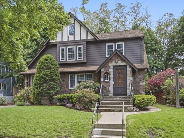 Ivy Rd, Belmont, Home For Sale