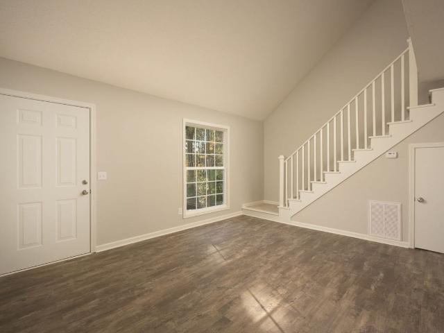 Ivy Terrace 1 Bedroom Apartment for Rent at 145 Ivy Row Ln, Chattanooga, TN 37415