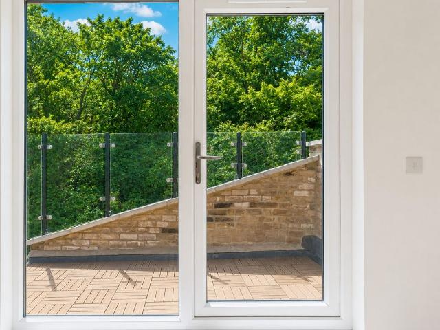 Ivydale Road, London SE15, 4 bed flat to rent, £3,250 pcm | PrimeLocation