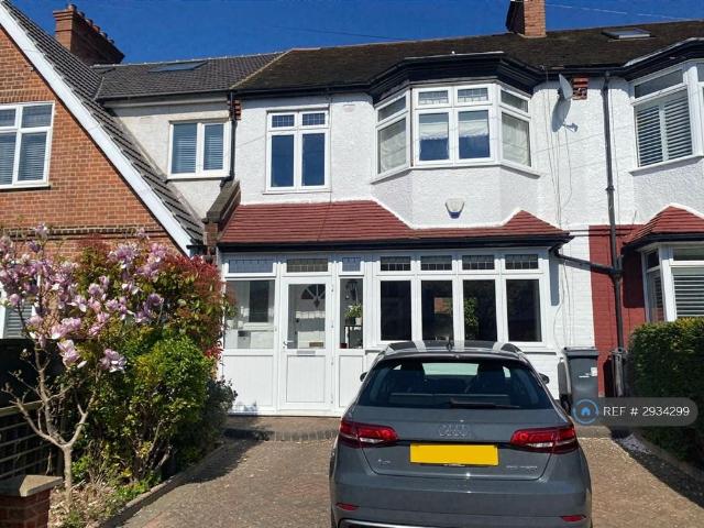 Ivyday Grove, London, SW16 3 bed terraced house to rent £3,100 pcm £715 pw