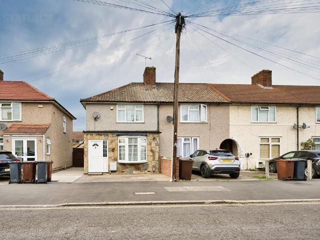 Ivyhouse Road, Becontree, Dagenham. 3 bed end of terrace house to rent £2,150 pcm £496 pw