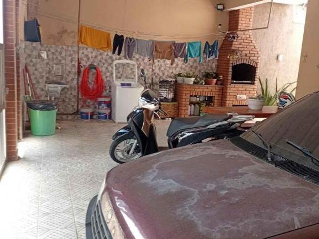 J2077 Casa com 4 Quartos à venda, 240m² Jardim Eledy