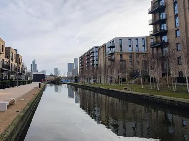 J2 Bellows, 12 Lockside Lane, Salford, M5 4YN, United Kingdom | 3 bed apartment for rent #167692678 | Rentberry