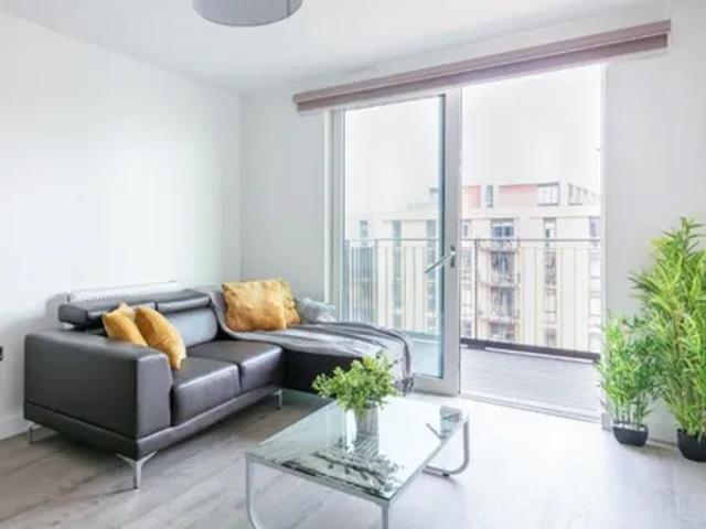 J2 Bellows, 12 Lockside Lane, Salford, M5 4YN, United Kingdom | 2 bed apartment for rent #140801091 | Rentberry
