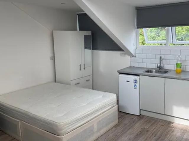 J.M. Amin & Co, 45 Ealing Road, London, HA0 4BP, United Kingdom | Studio apartment for rent #140655894 | Rentberry