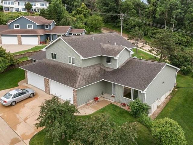 J Ave Ne Unit A, Cedar Rapids, Home For Sale