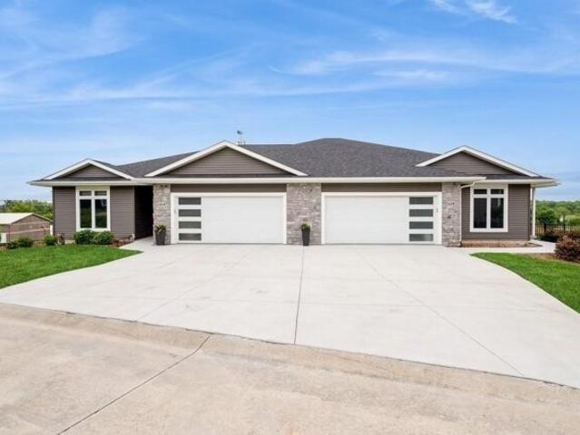 J Ave Ne, Cedar Rapids, Condo For Sale