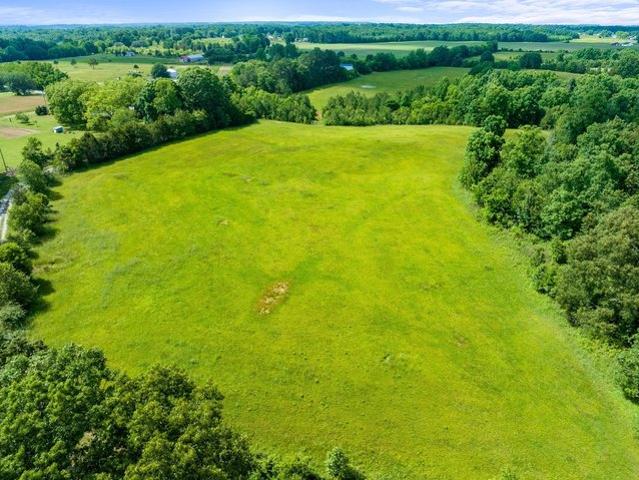 J and K Ln, Belvidere, TN 37306