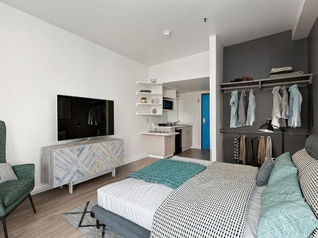 J Street Inn Studio Apartment for Rent at 222 J St, San Diego, CA 92101 Marina