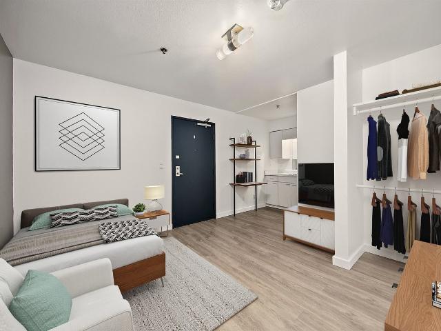 J Street Inn Studio Apartment for Rent at 222 J St, San Diego, CA 92101 Marina