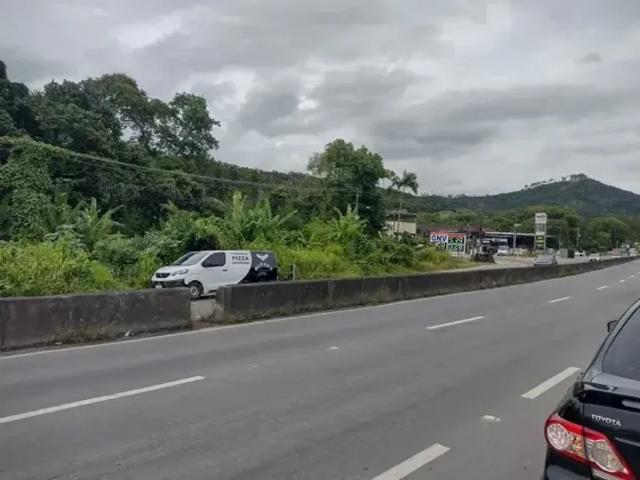 Jc abaixou 30% aceitamos carro área 3.000m² c 100m FRENTE p Rod Am. Peixoto km13 Rio do Ouro SG