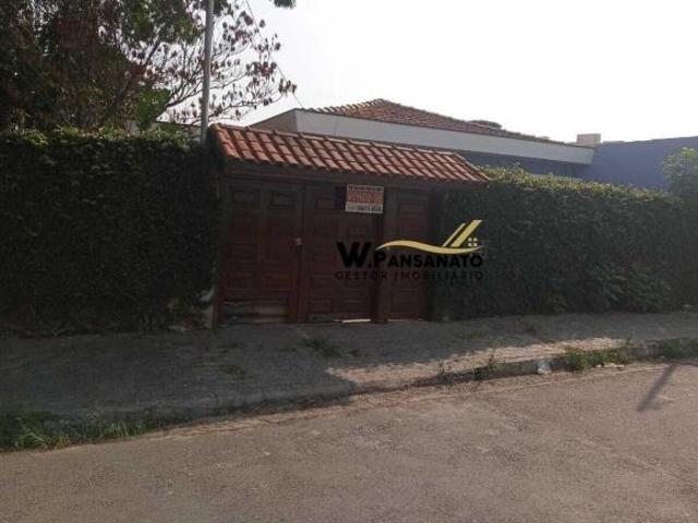 Já pensou em morar em uma bela casa térrea com amplo quintal por um valor justo? Venha conferir essa