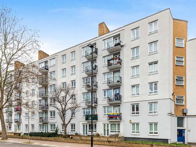 Jamaica Road, London SE16 1 bed flat to rent £1,800 pcm £415 pw