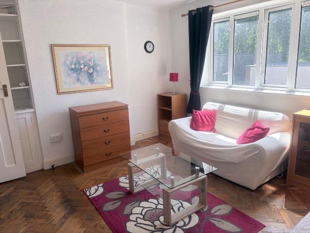 Jamaica Road, London SE16, Studio to rent, £1,250 pcm | PrimeLocation