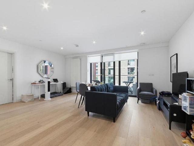 James Cook Building, Royal Wharf. 1 bed apartment to rent £2,149 pcm £496 pw
