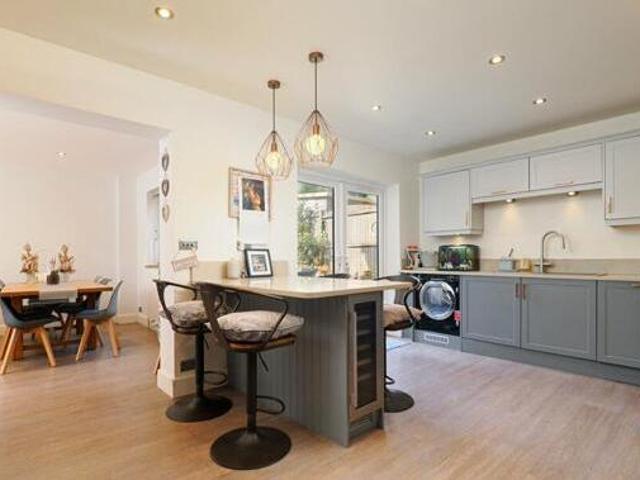 James Close, Lyminge, 4 Bedroom Detached