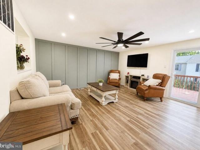 James Cubberly Ct, Hamilton, Home For Sale