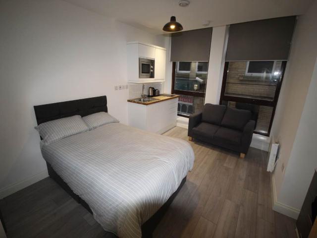 James Street, Bradford BD1, Studio to rent, £450 pcm | PrimeLocation