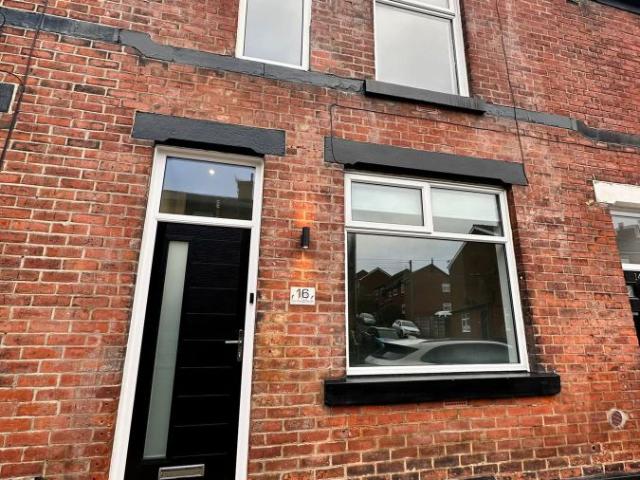 James Street North, Radcliffe, Manchester M26, 3 bed terraced house to rent, £1,000 pcm | PrimeLocation