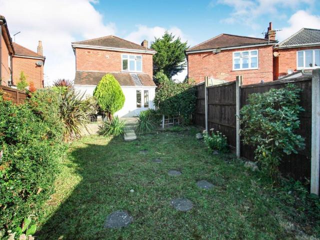 Jameson Road, Bournemouth BH9 4 bed property to rent £1,850 pcm £427 pw