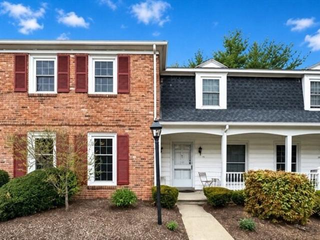 Jamestown Dr Unit,springfield, Condo For Sale