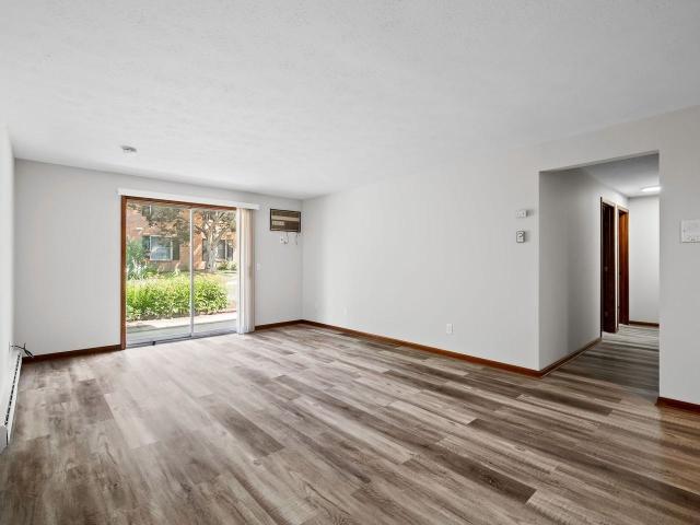 Jamestown Manor 2 Bedroom Apartment for Rent at 2901 17th St Nw, Canton, OH 44708