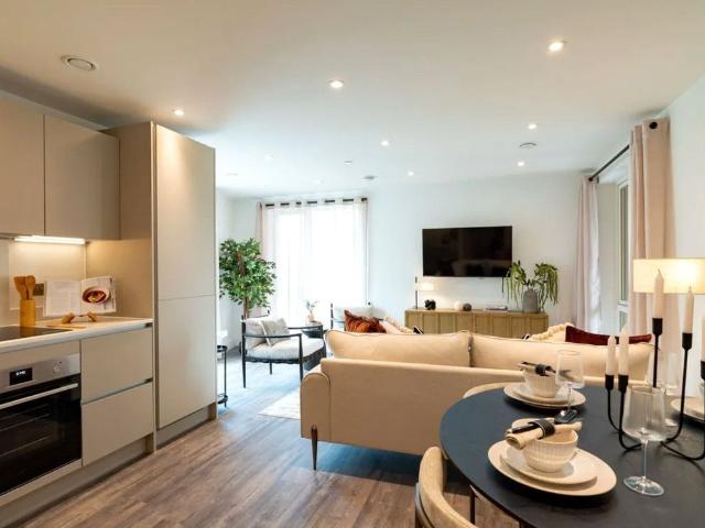 Jamestown Road, London NW1, 3 bed flat to rent, £4,700 pcm | PrimeLocation