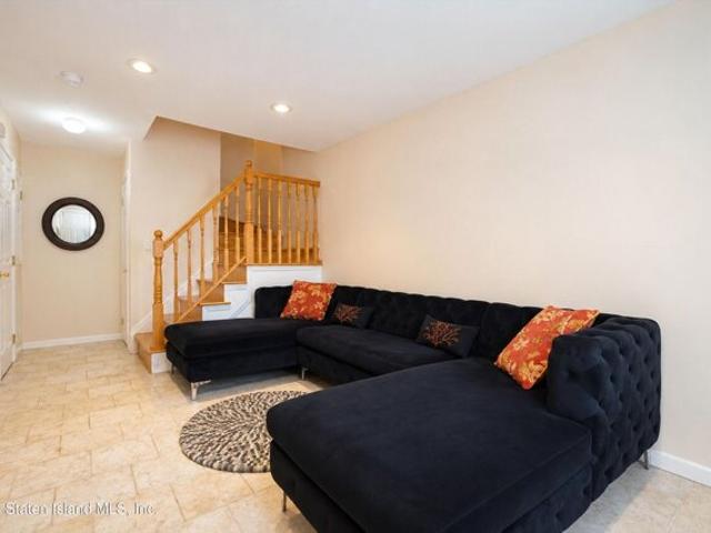 Jamie Ln, Staten Island, Home For Sale