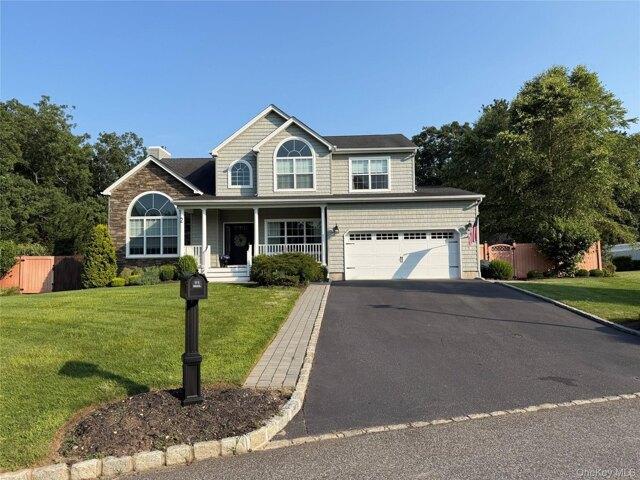 Jane St, Miller Place, Home For Sale