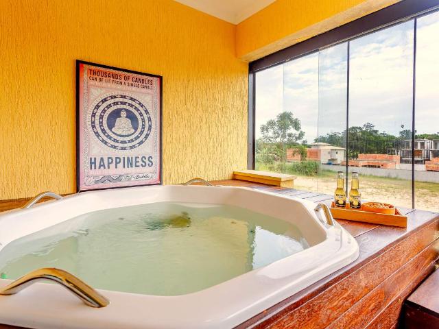 Jacuzzi Privativa, AC, Maresias | Brazilian Corner
