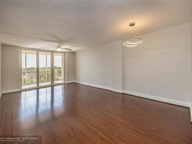 Jacaranda Dr Apt,plantation, Condo For Sale