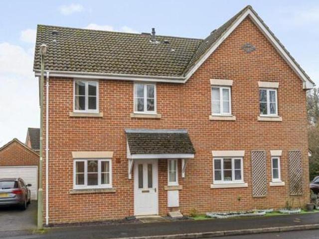 Jack Close, Knightwood Park, 3 Bedroom Semi detached