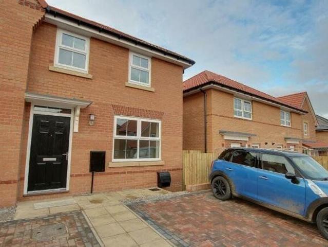 Jack Harrison Avenue, Cottingham, East Riding Of Yorkshire HU16, 3 bed semi detached house to rent, £995 pcm | PrimeLocation
