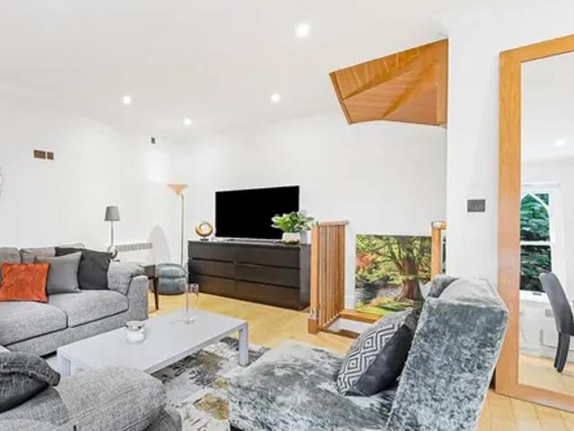 Jack Straw's Castle, 12 North End Way, North End, London, NW3 7ET, United Kingdom | 3 bed apartment for rent #118064790 | Rentberry