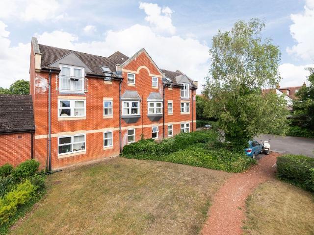 Jackman Close, Abingdon OX14, 2 bed flat to rent, £1,350 pcm | PrimeLocation