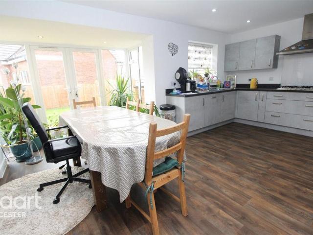 Jacks Bridge Close, Leicester 4 bed detached house to rent £1,875 pcm £433 pw