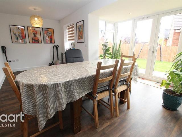 Jacks Bridge Close, Leicester 4 bed detached house to rent £1,900 pcm £438 pw