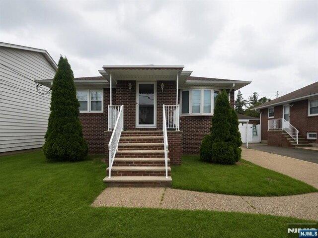Jackson Ave, South Hackensack, Home For Sale