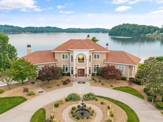 Jackson Bend Dr, Louisville, Home For Sale