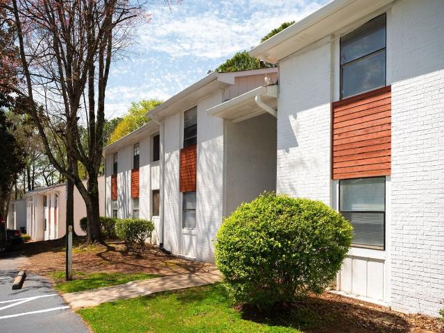 Jackson Brown Courts 1 Bedroom Apartment for Rent at 1055 Lancashire Cir, Stone Mountain, GA 30083