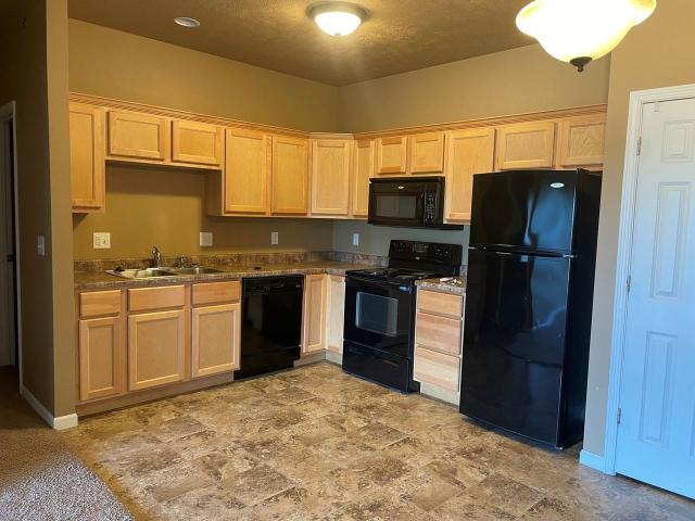 Jackson Heights Apartments & Townhomes 2 Bedroom Apartment for Rent at 1111 Honeysuckle Drive, Harrisburg, SD 57032