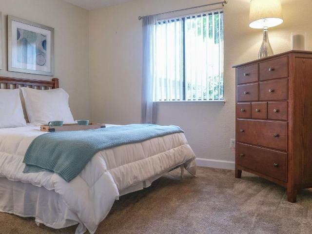 Jackson Park Place 2 Bedroom Apartment for Rent at 1830 E Fir Ave, Fresno, CA 93720 Woodward Park