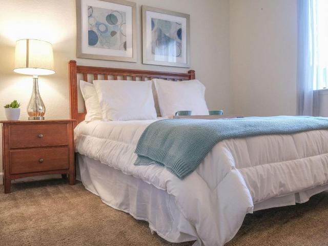 Jackson Park Place 2 Bedroom Apartment for Rent at 1830 E Fir Ave, Fresno, CA 93720 Woodward Park